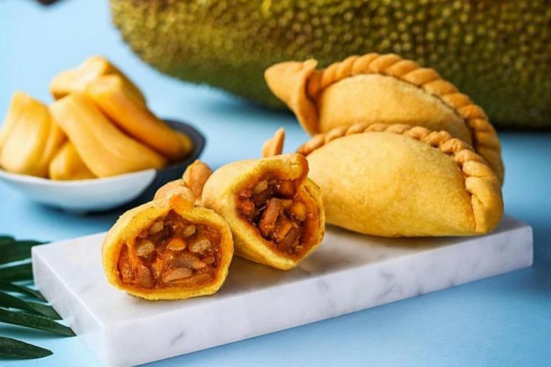OMG! Durian Curry Puffs @Old Chang Kee's Curry Day 2018