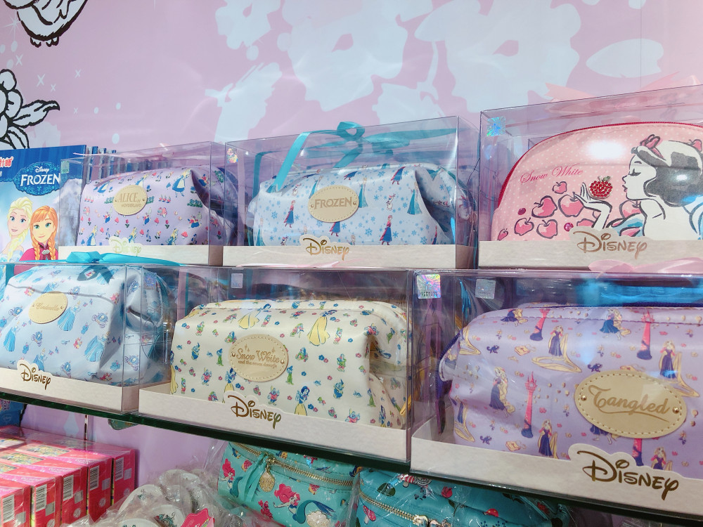 Girls Around The World Are Flocking To This Miravivi's Princess's Dream ...