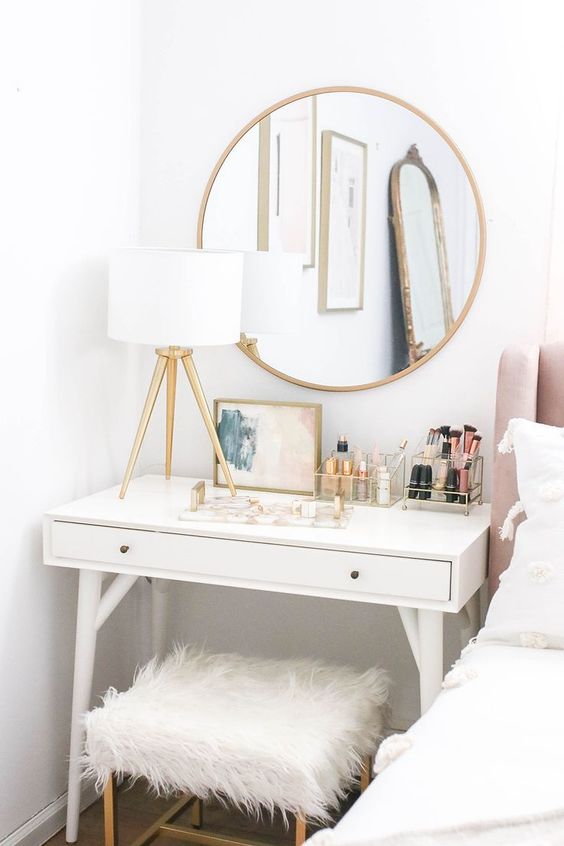 5 Tips To Spruce Up Your Vanity Table