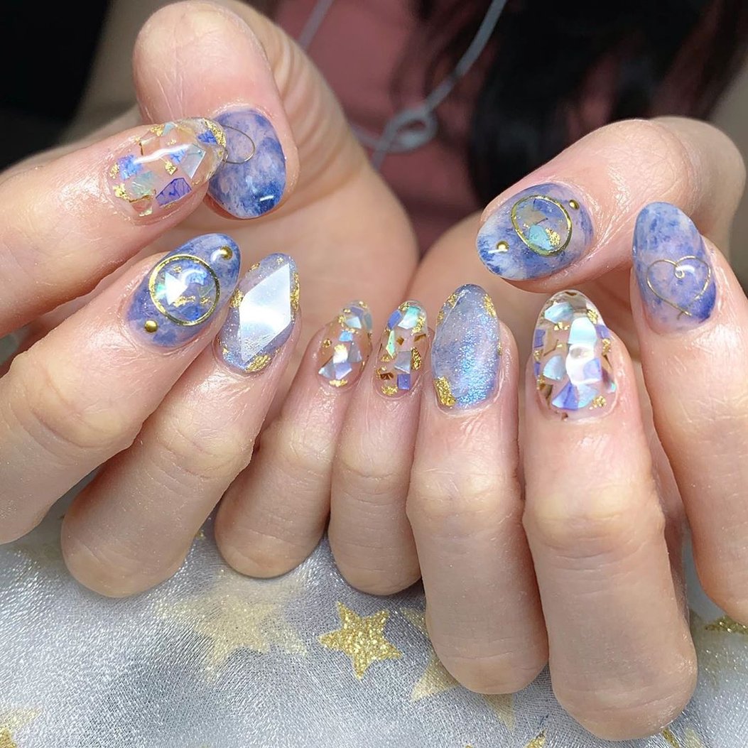 Get Your Manicure Done Here If You Love Intricate Nail Designs ...