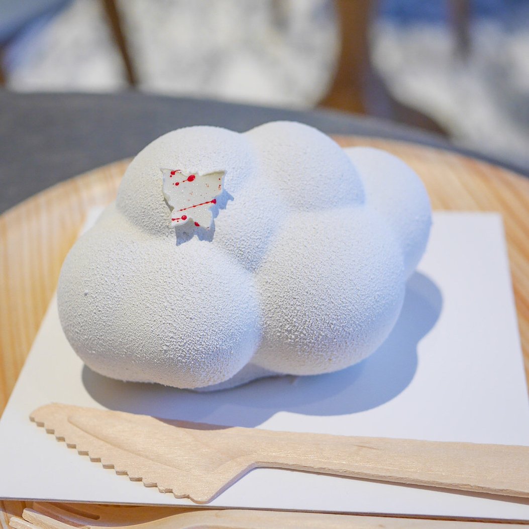 This Cloud Cake Looks Too Cute To Be Eaten!
