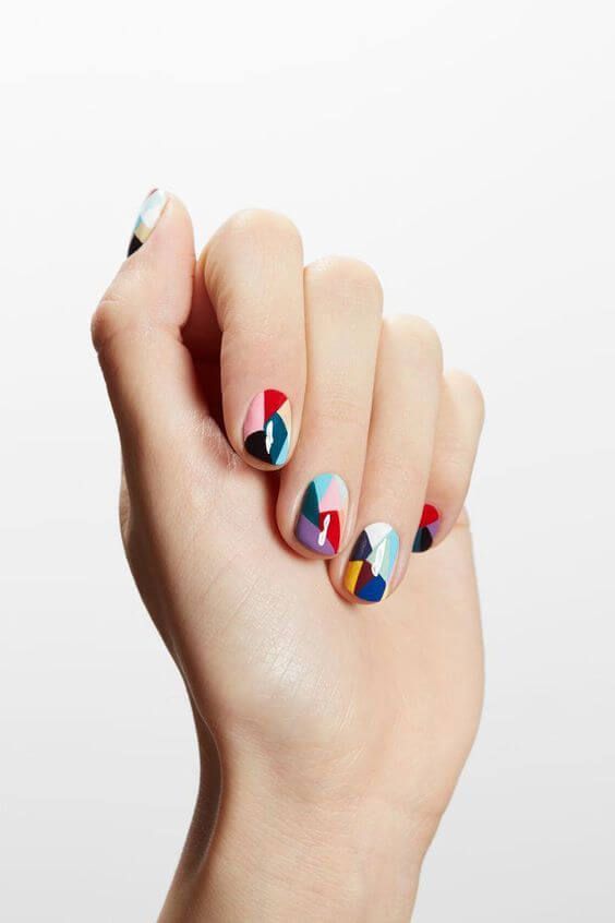 Try These 9 Geometric Nail Designs For Your Next Manicure | GirlStyle ...