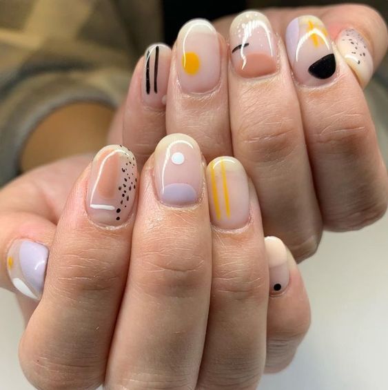 Try These 9 Geometric Nail Designs For Your Next Manicure | GirlStyle ...