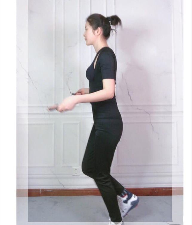 Shed Off Some Pounds Quickly Through Rope Skipping!