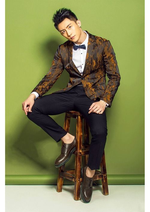 10 Hot Celebs Over 185cm Who Will Tower Over You