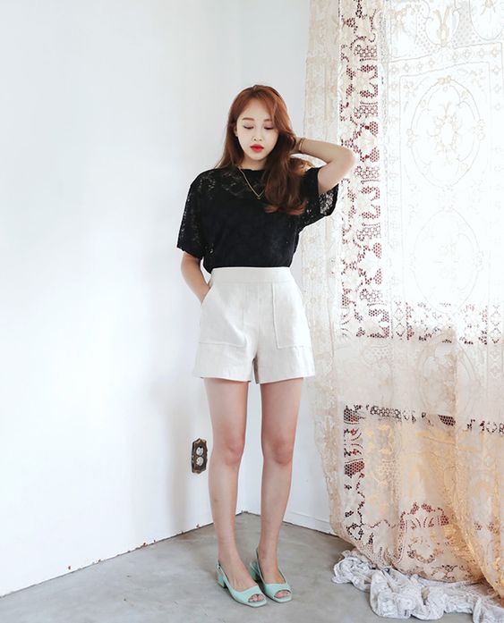 Work Outfit: Wear Shorts In The Office & Look Professional