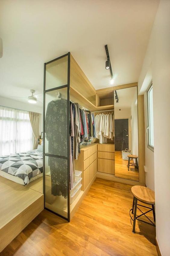Walk-In Wardrobe In A Small HDB Flat: 5 Ways To Do It