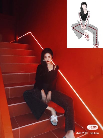 How To Look Good And Pose In A Flattering Way When Sitting Down