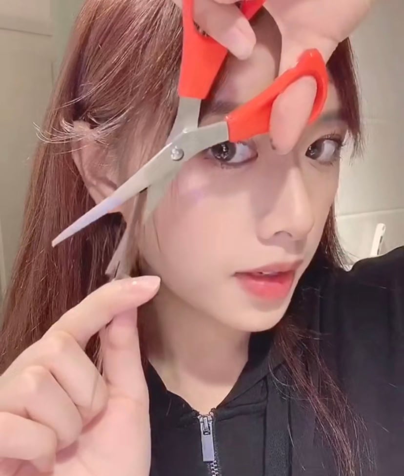 How To Cut Your Own Fringe At Home Easily And Perfectly