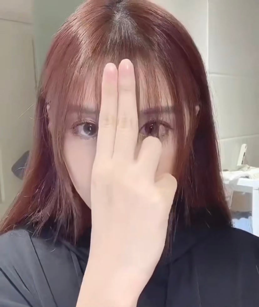 How To Cut Your Own Fringe At Home Easily And Perfectly