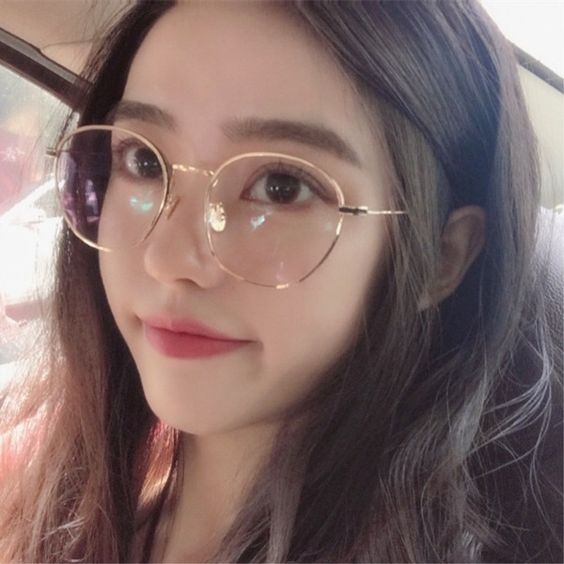 Glasses For Different Face Shapes To Elevate Your Look