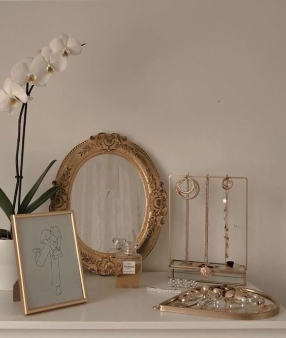 How To Achieve A Korean-Style Vanity Table Aesthetic