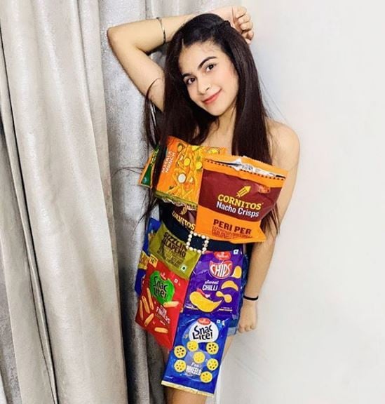 #SnackDressChallenge: Singaporean Wears Chip Bags In New Trend