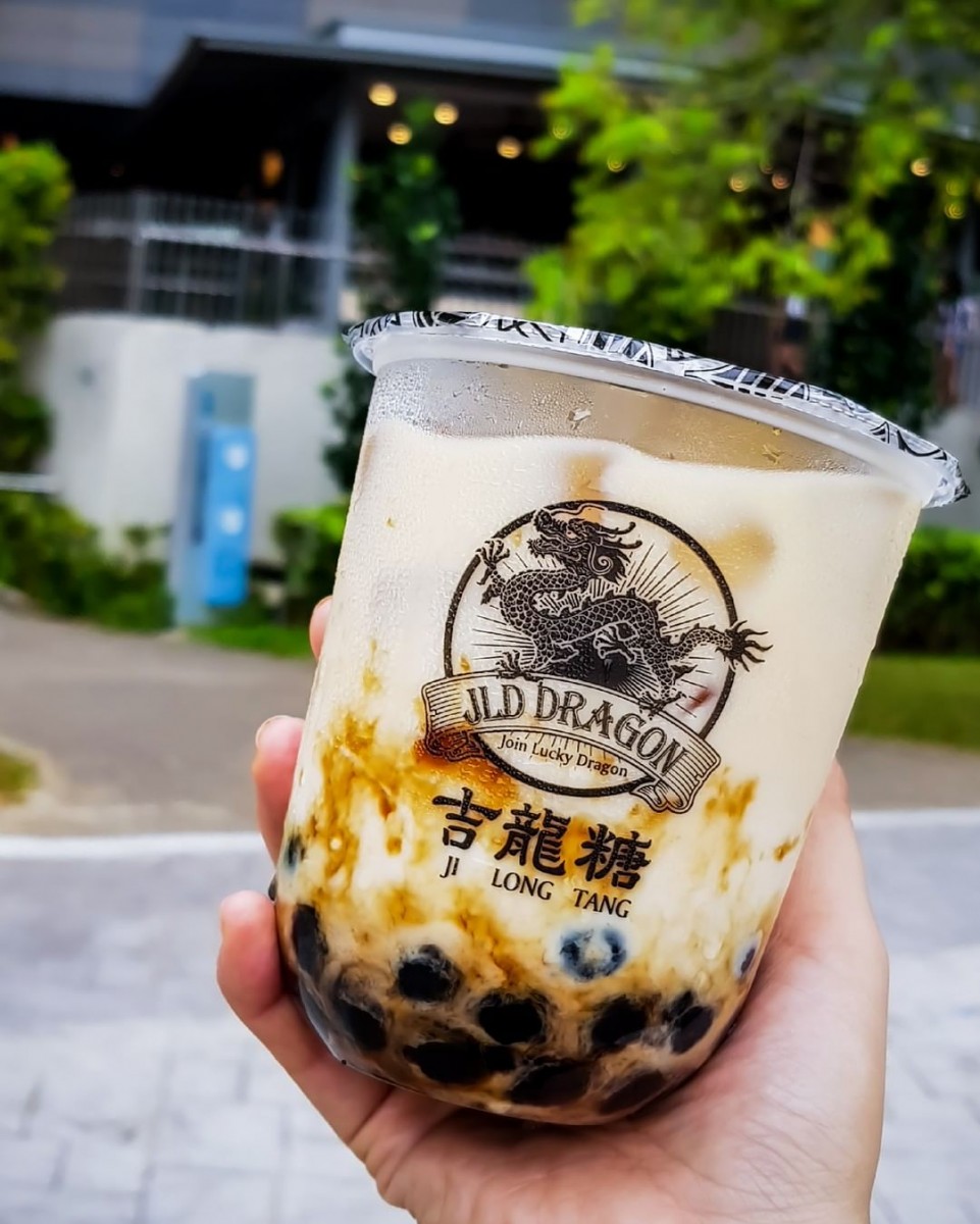 JLD Dragon Singapore Has A Huge 1.5L Bubble Tea Tower