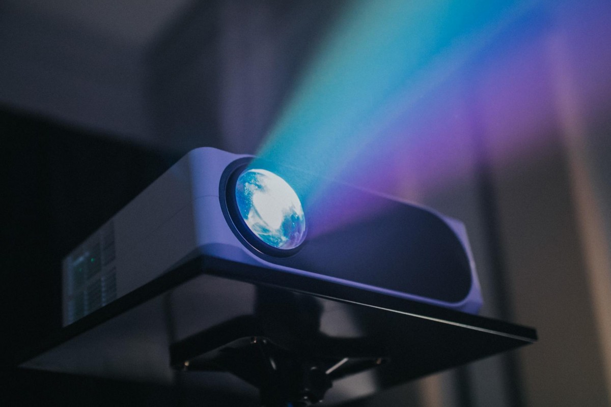 LUMOS Smart Home Projector Singapore: Netflix, YouTube & Phone Casting Included
