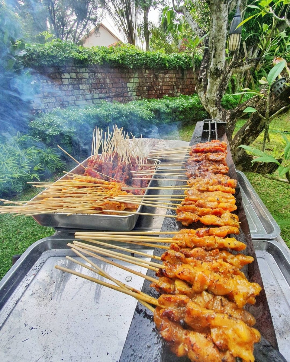 Satay Boy's $25 Satay Buffet: On Fridays At Crane River Valley Singapore