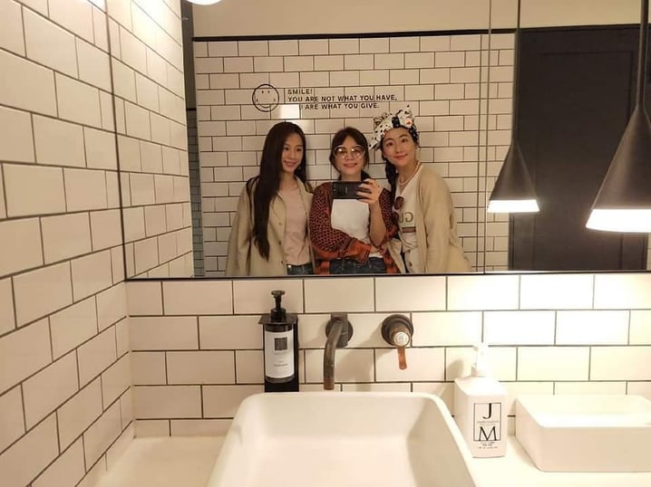 S.H.E's Selina, Hebe & Ella Are Still Close Friends In 2021