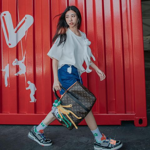 Louis Vuitton’s Famous Shipping Containers: Finally In Singapore At ION ...