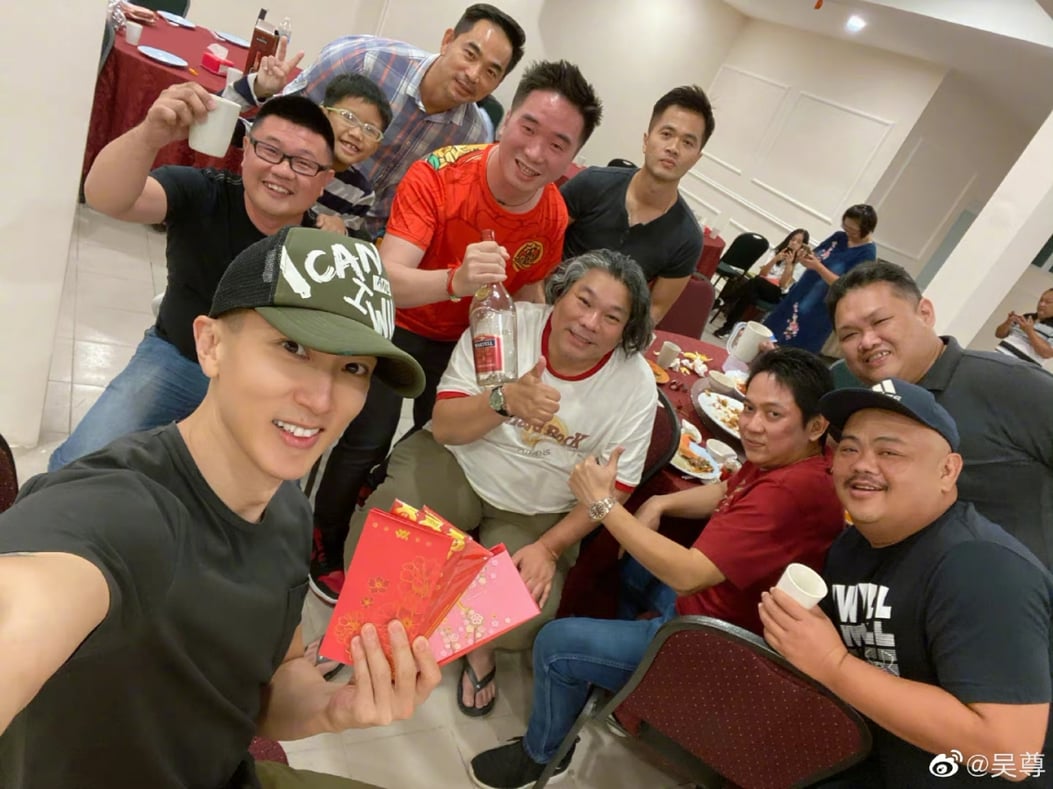 Wu Zun Garners Attention For His Youthful Looks Once Again