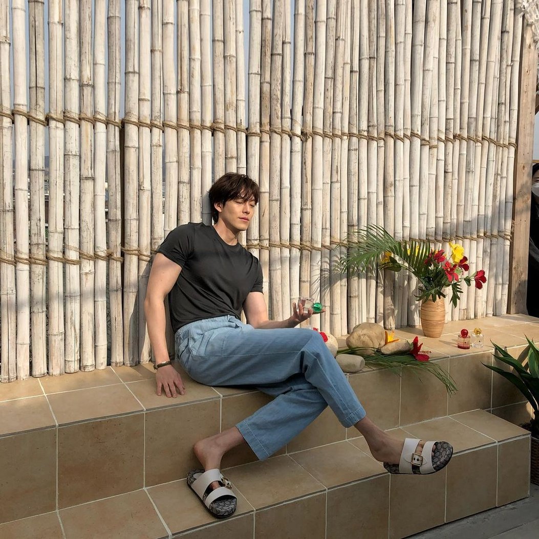 Kim Woo Bin Impresses With Buff Physique After Bouncing Back From Cancer
