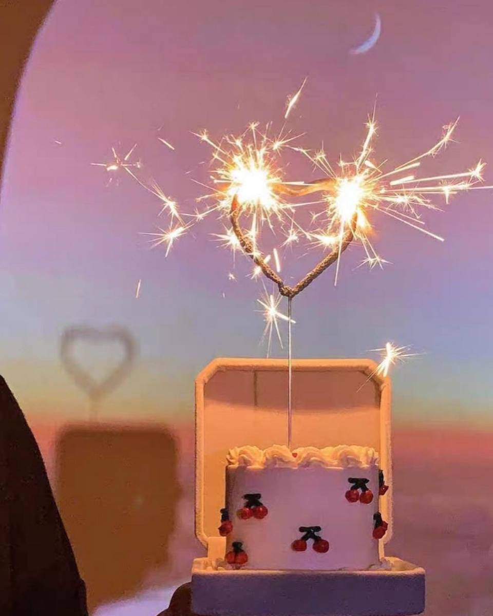 Kream Studio Singapore: Mini Cakes In Jewellery Boxes Fit For A Queen