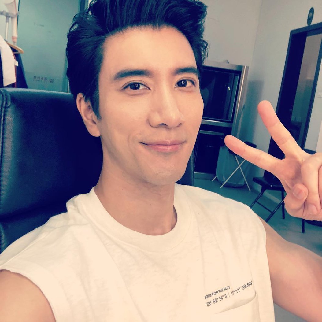Wang Lee Hom Now Has Beard & Braided Pigtails, Looks Unrecognisable