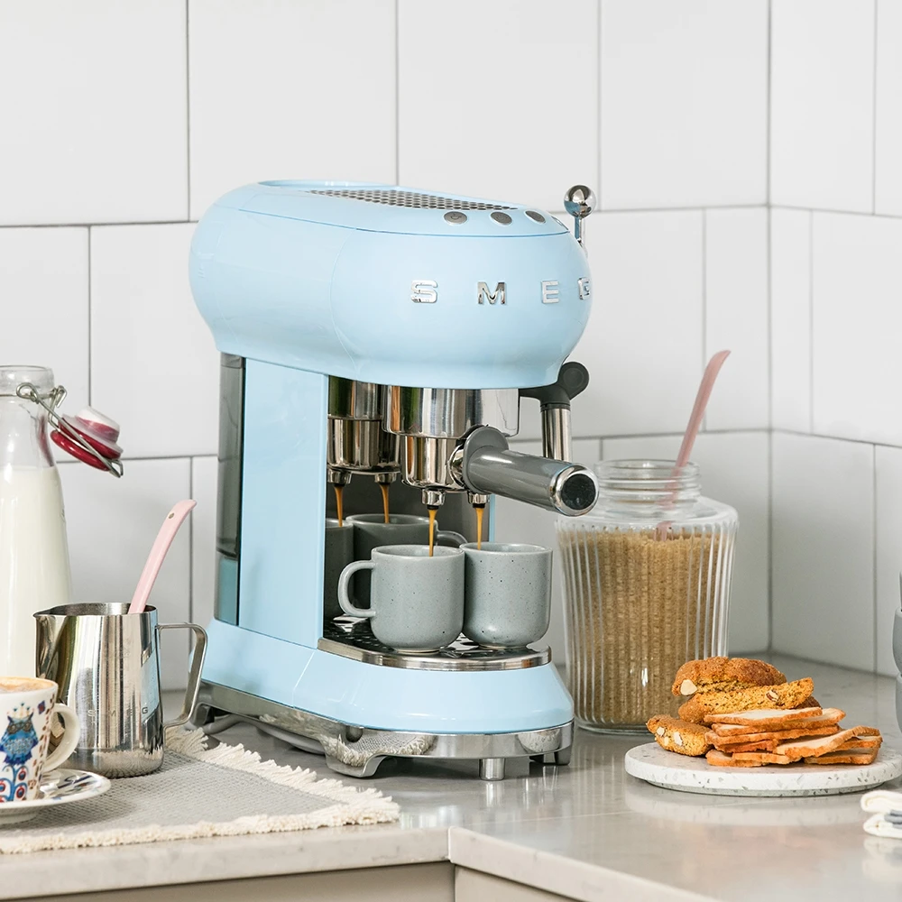 Smeg Is Having Up To $407 Off Pastel Appliances Like Mini Fridges ...
