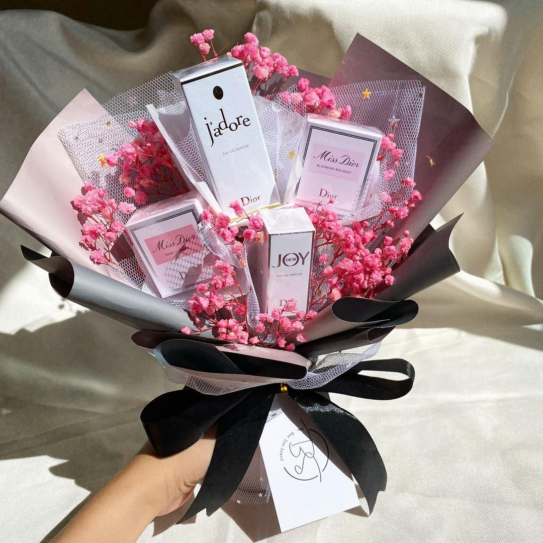 These Bouquets Made Using Miniature Perfumes Include Brands Like Chloé ...