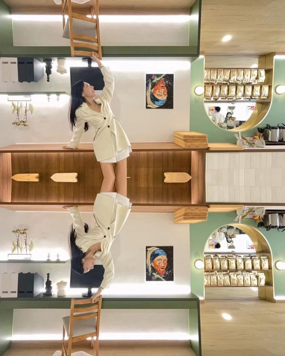 USD Cafe: Singapore's First Upside Down Cafe With $10 Mains & Ipoh ...