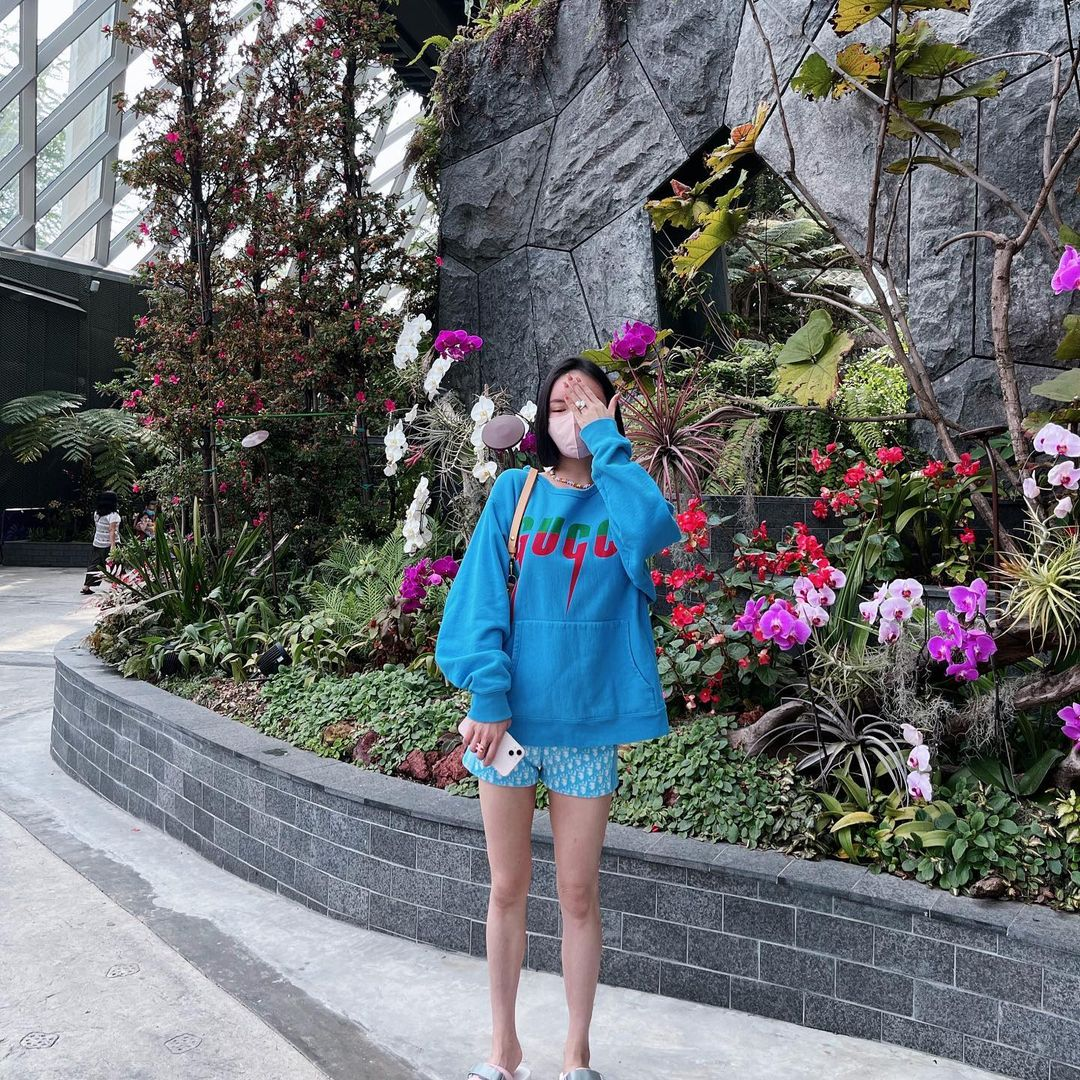 Kim Lim's Wedding Ring Has Not One But Two Massive Diamonds