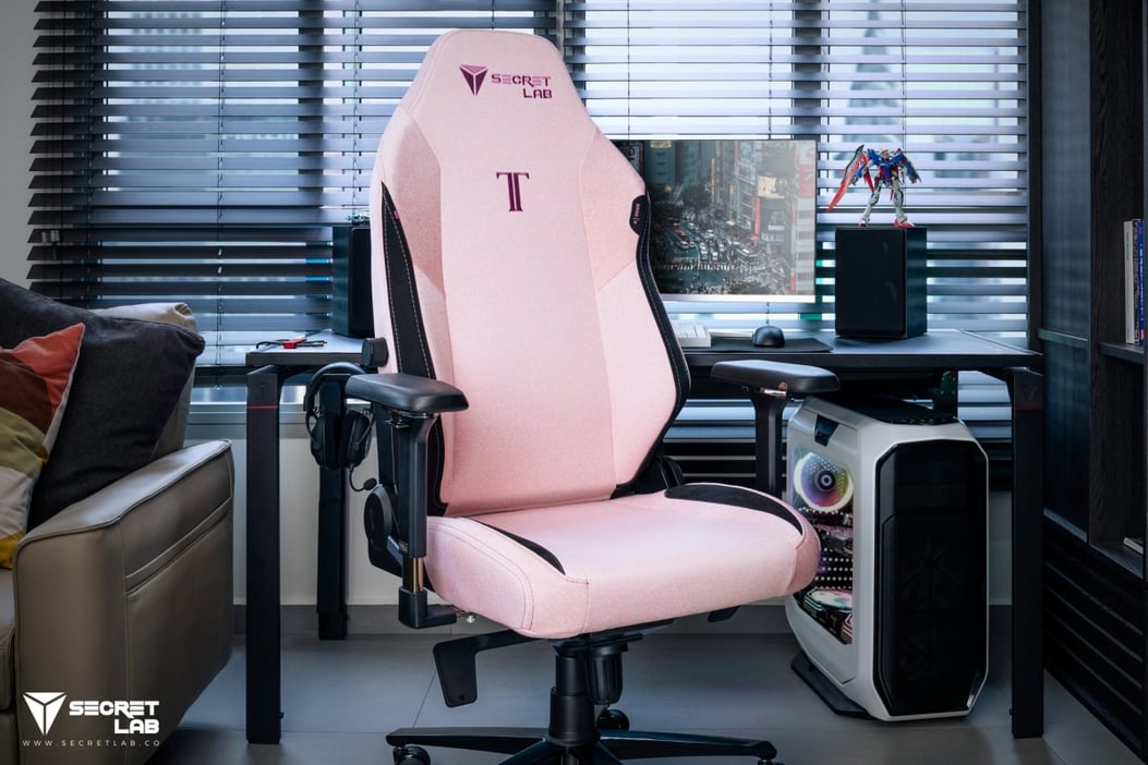 10 Essential Pink Gadgets To Complete Your Kawaii Gaming Setup