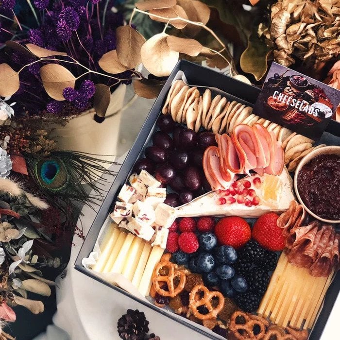 10 Pool Party Essentials Includ. Cute Floats, Snack Platters, Retro ...