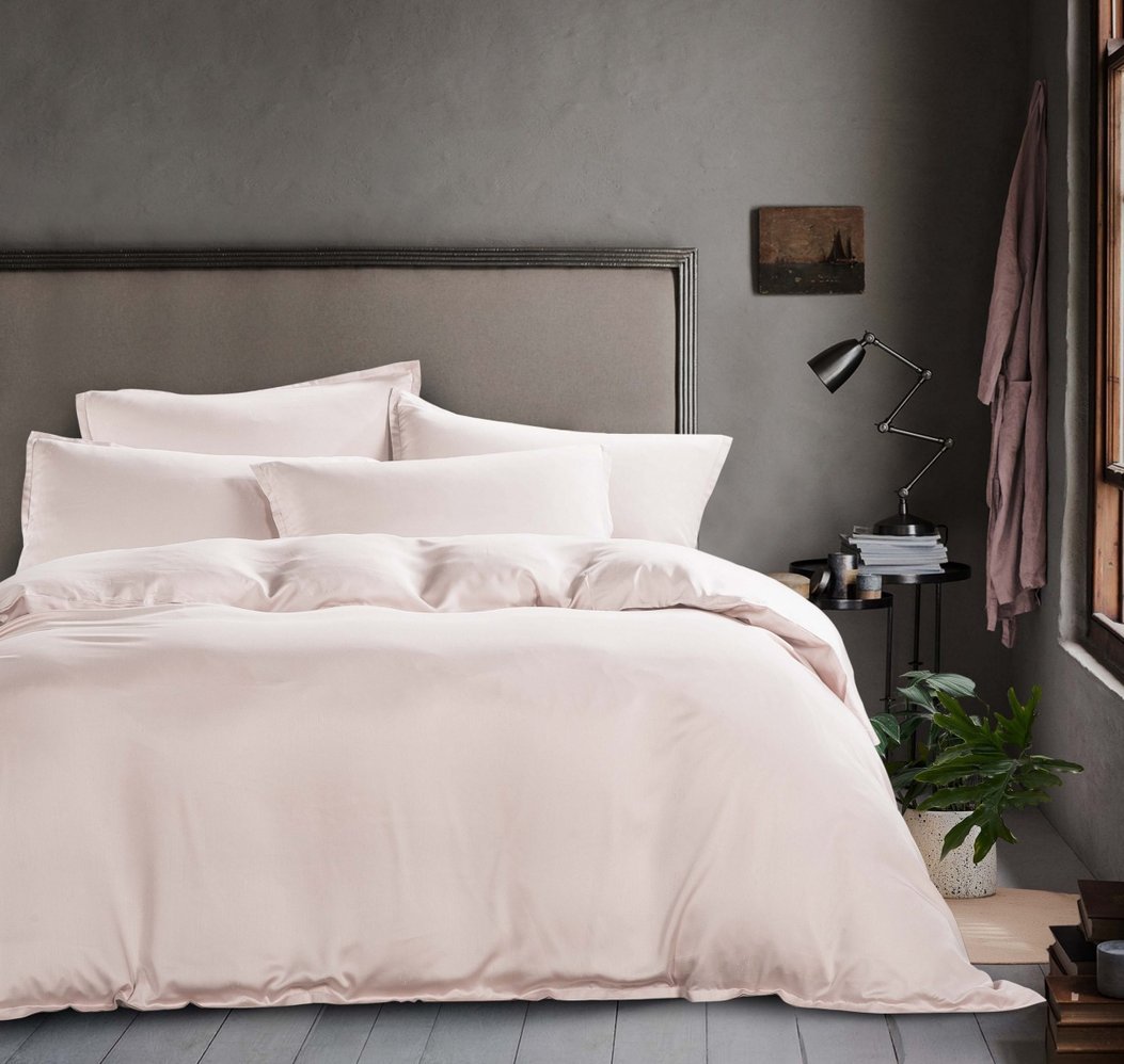 Bedroom Makeover For Under $1,000 With Just 8 Items