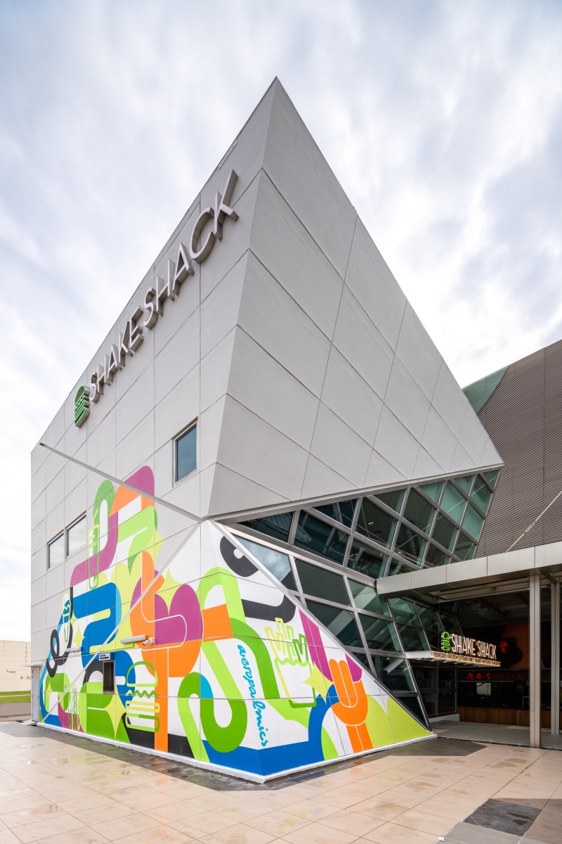 Shake Shack Junction 8 Is In A 2-Storey Glasshouse-Style With An Indoor ...