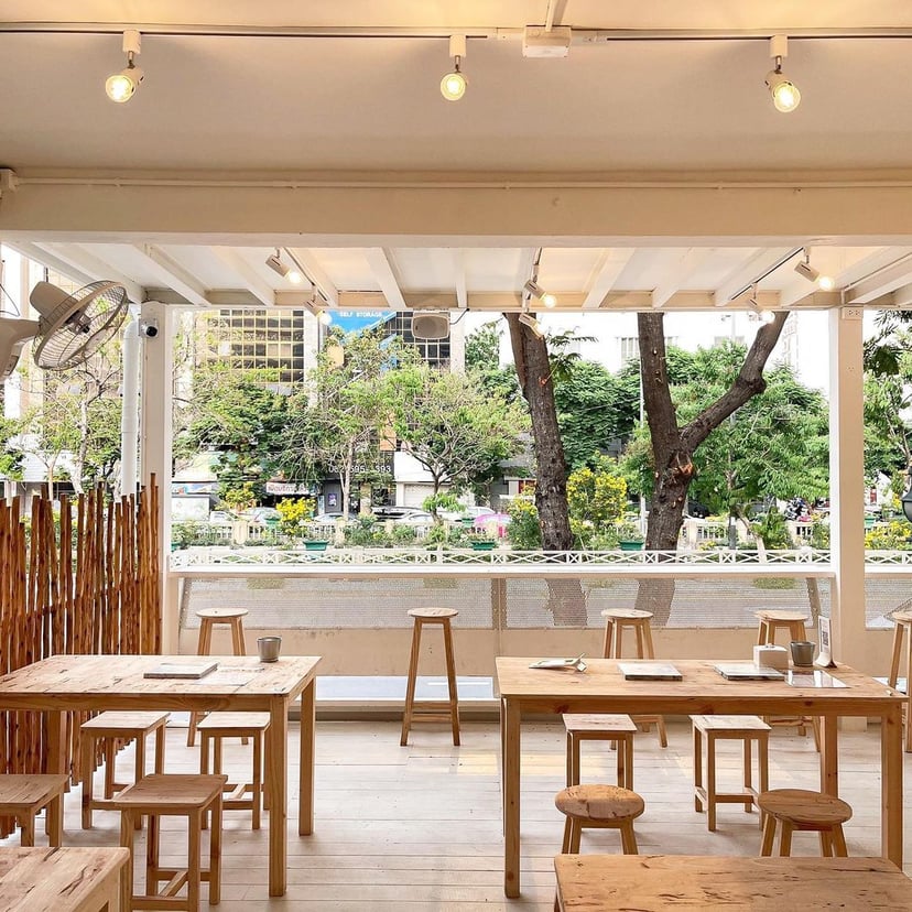 Everyday Mookrata Bangkok Review: Aesthetic Mookata Joint w/ Cafe Vibes