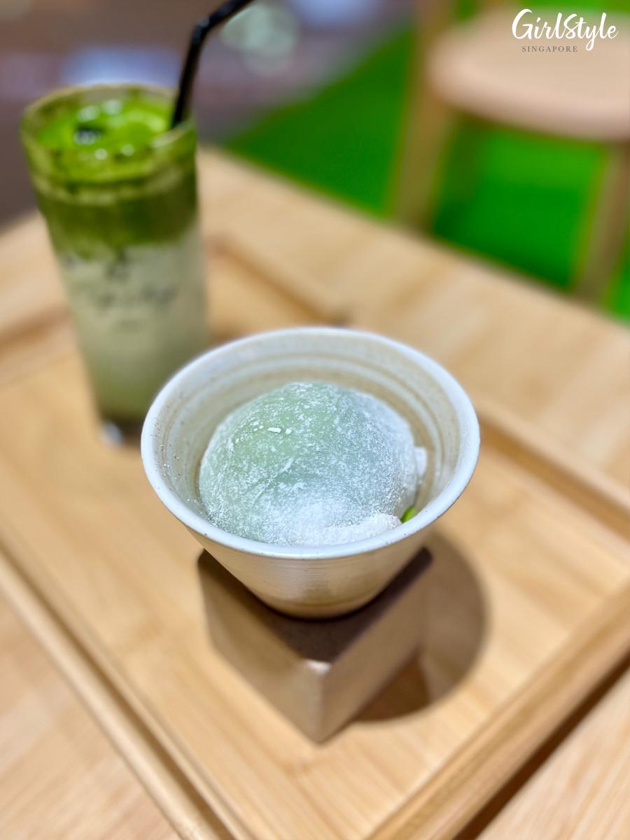 Café Usagi TOKYO Review: Mochi Waffles, Matcha, Bunny Bread