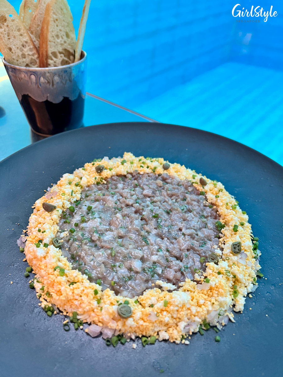 Fish Pool Review: "Underwater" Restaurant & Bar In Singapore Has ...