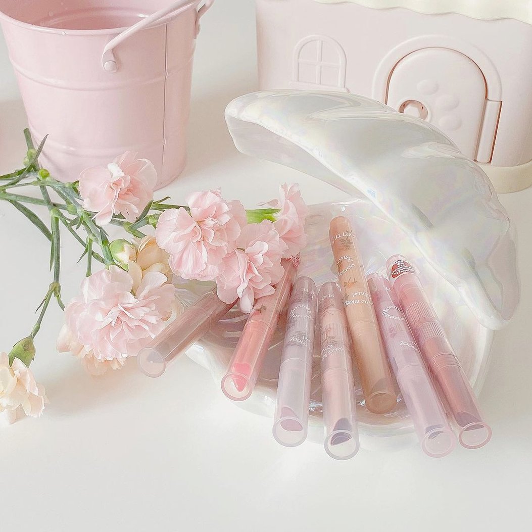 Flortte's First Kiss Love Lipstick Has Cute Heart-Shaped Bullets