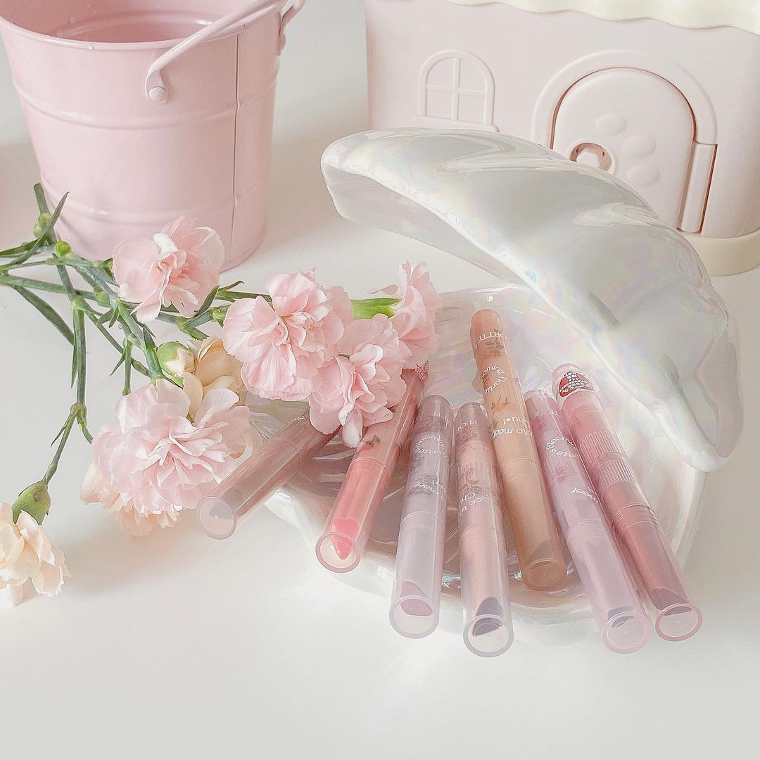 Flortte's First Kiss Love Lipstick Has Cute Heart-Shaped Bullets