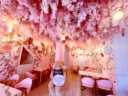 GIG Cafe Singapore : Pink Cafe At Tampines With $28/Pax High Tea & All ...