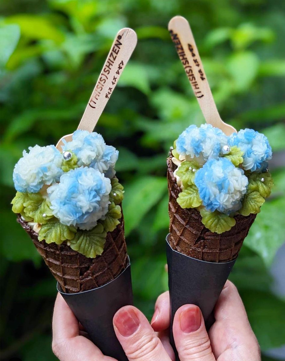 This Store In Kyoto Makes Ice Cream Cones That Look Like Real Flower ...