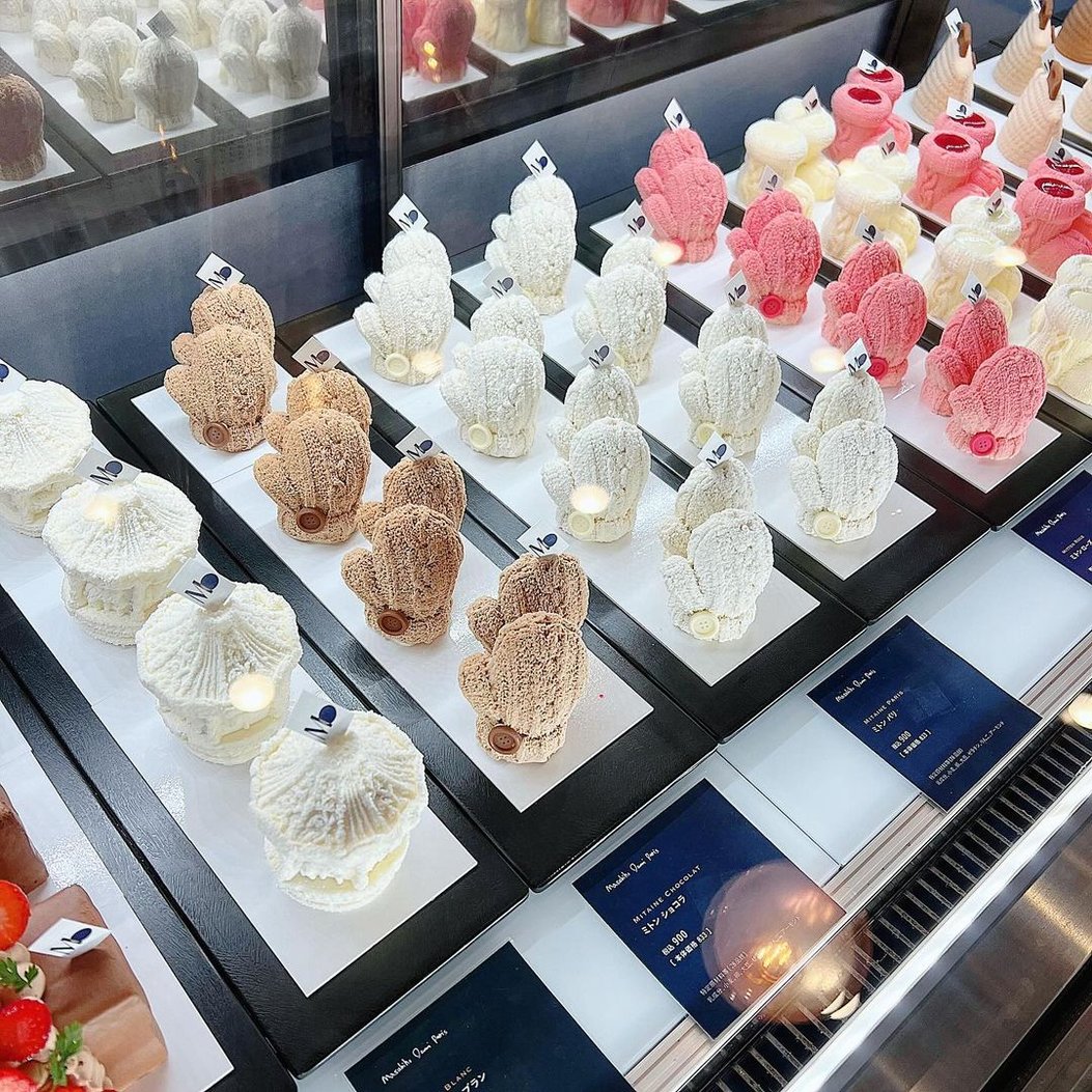 This Dessert Store In Osaka Has Crochet Cakes That Look Like Real Yarn ...