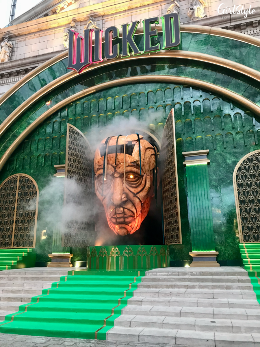 Wicked at Universal Studios Singapore: Photo Ops, Themed Food