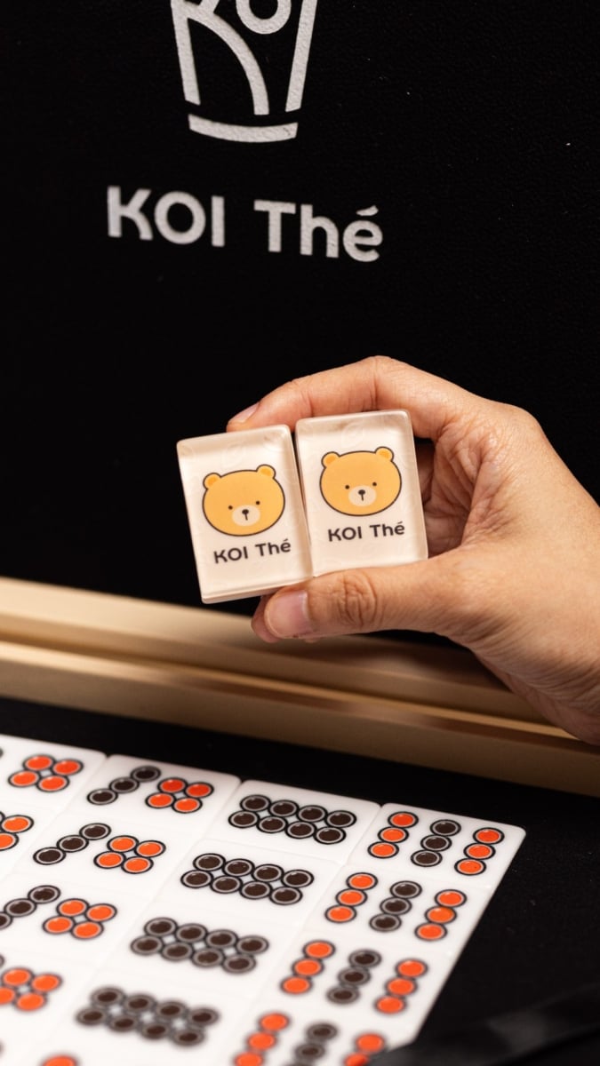 KOI Mahjong Set Along, Poker Cards & "Blind Box" KOI Cards